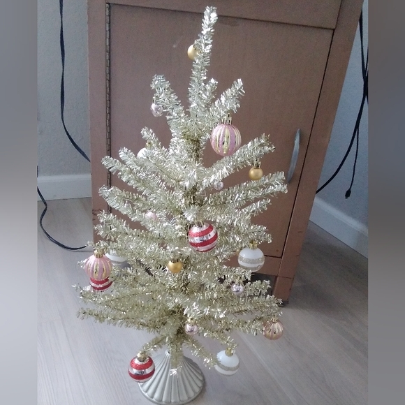 Vintage | Holiday | Vintage 6s 70s Christmas Tree Mid Century Gold ...
